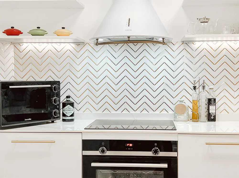 Kitchen Splashback Chevron Backsplash Tiles White Marble Mosaic Metal ...