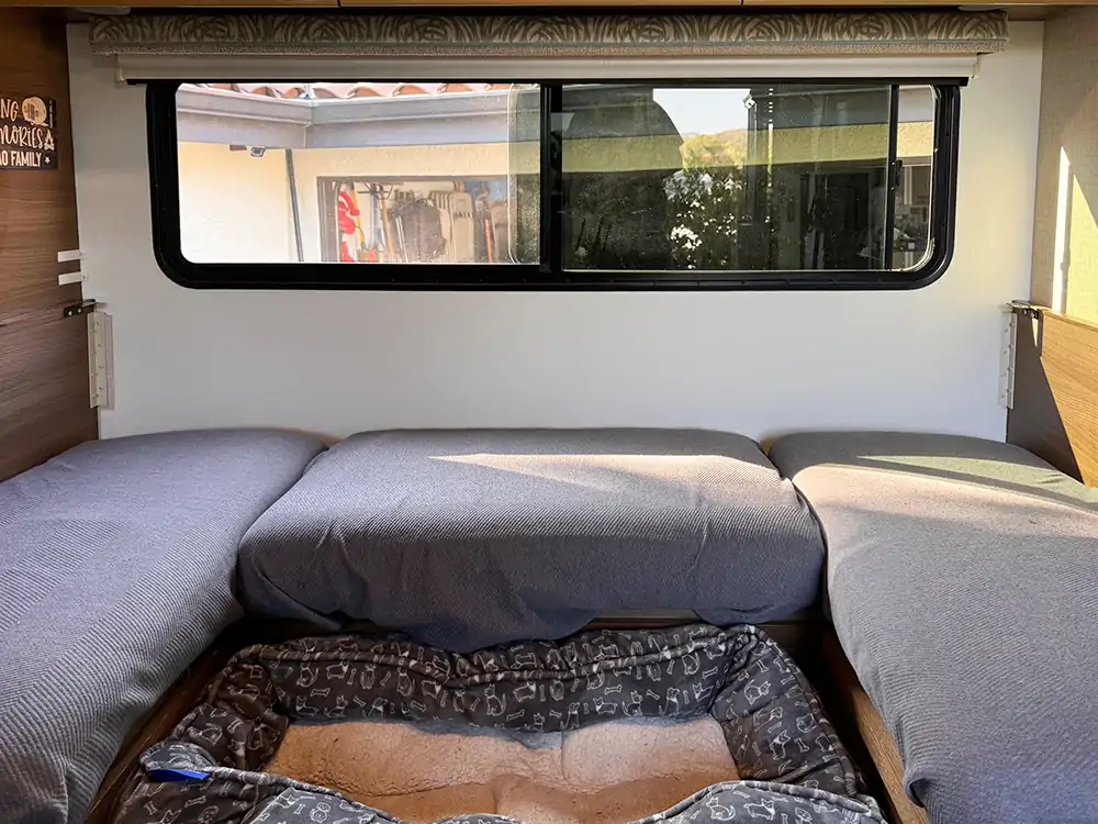 DIY Thermal Insulation Wallpaper on RV